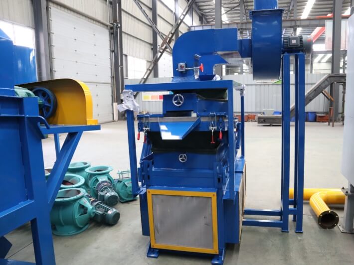 Specific gravity sorting machine - Ecocycle