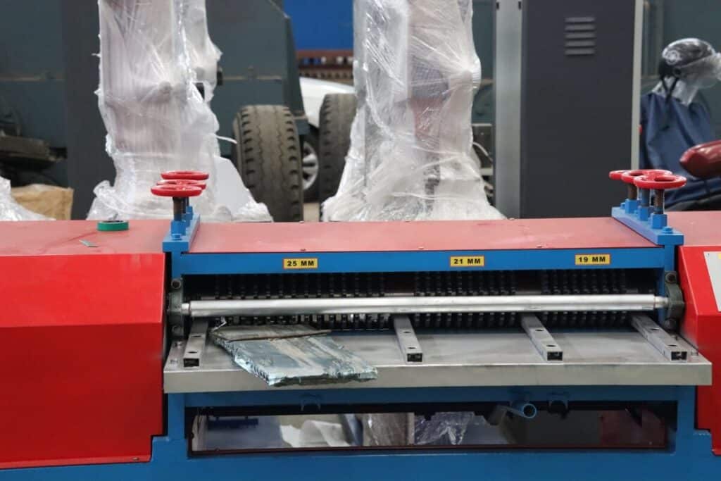 Air conditioner radiator cutting machine - Ecocycle